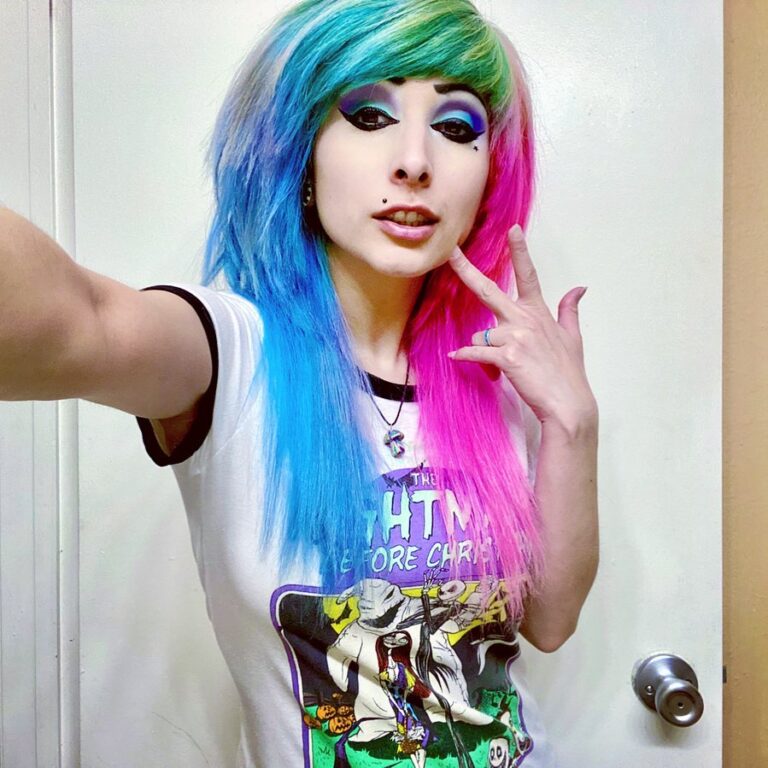 12 Emo Scene Hairstyles for a Throwback