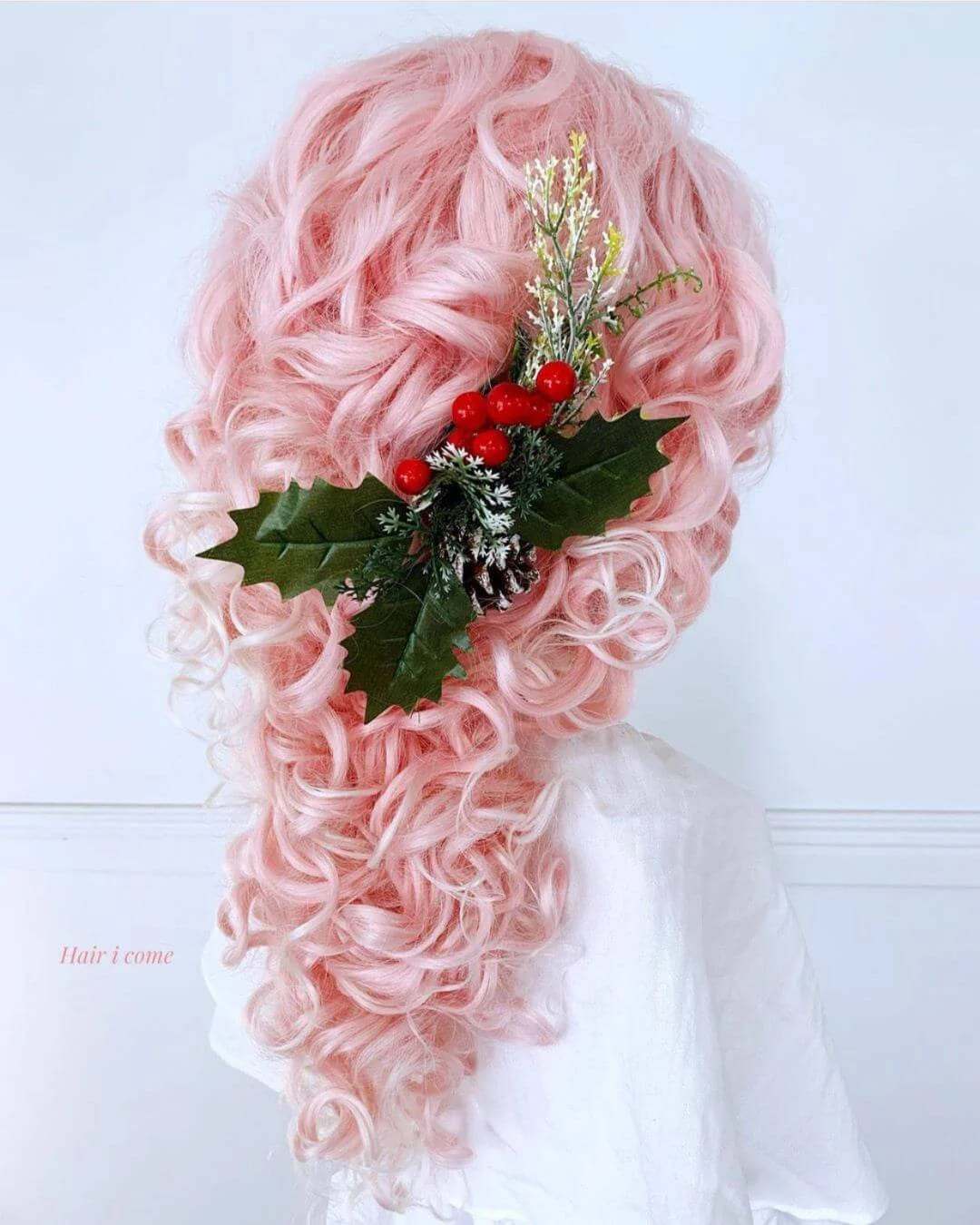 12 Christmas Hair Colors To Rave Over